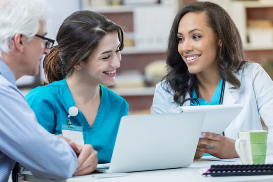 How To Start Your Healthcare Career After an Externship - Prism Career ...